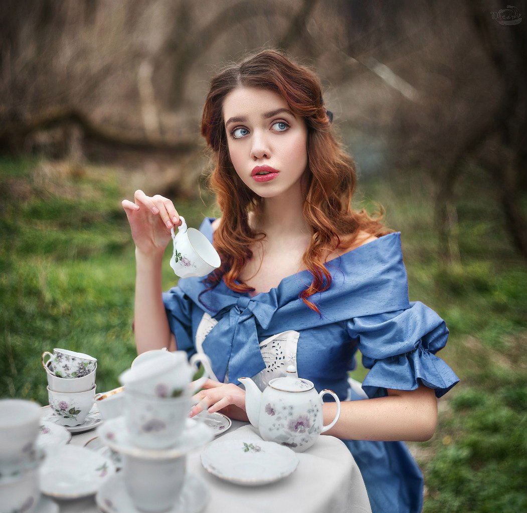 Alice by Maria 'Fenix.Fatalist' Karpenko : r/cosplaygirls