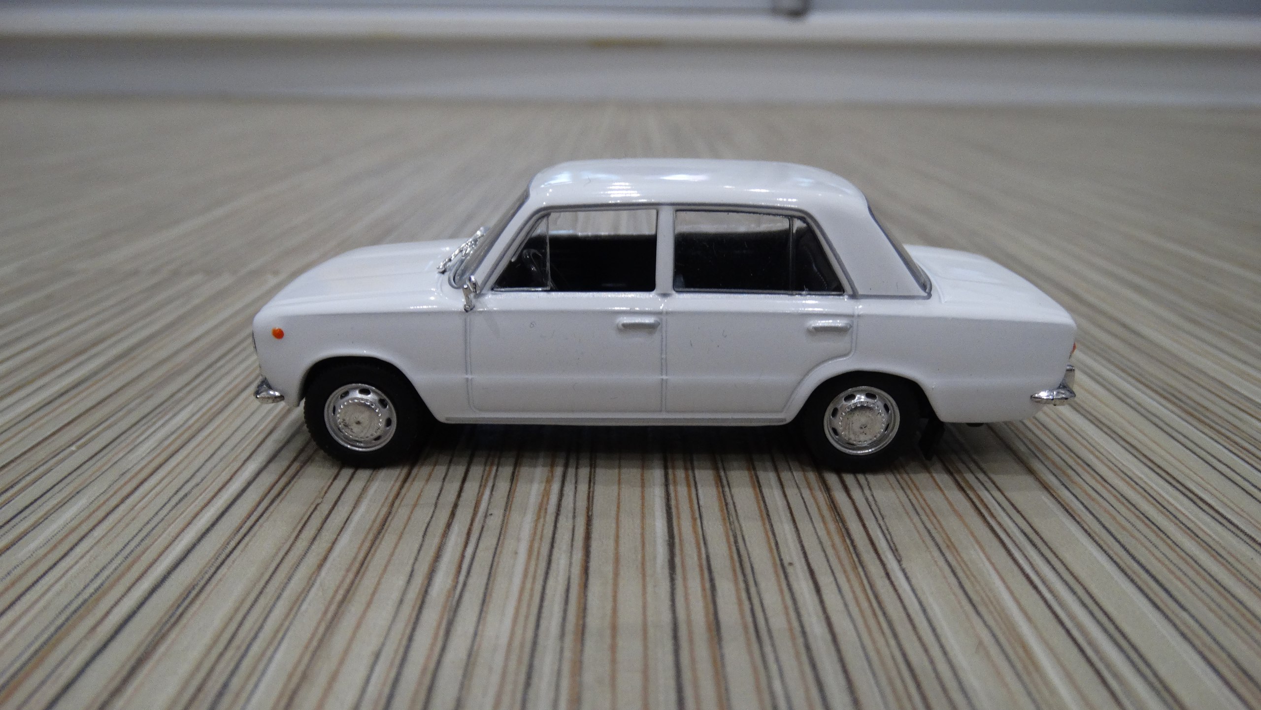 LADA 2101 ZIGULI Polska Белая