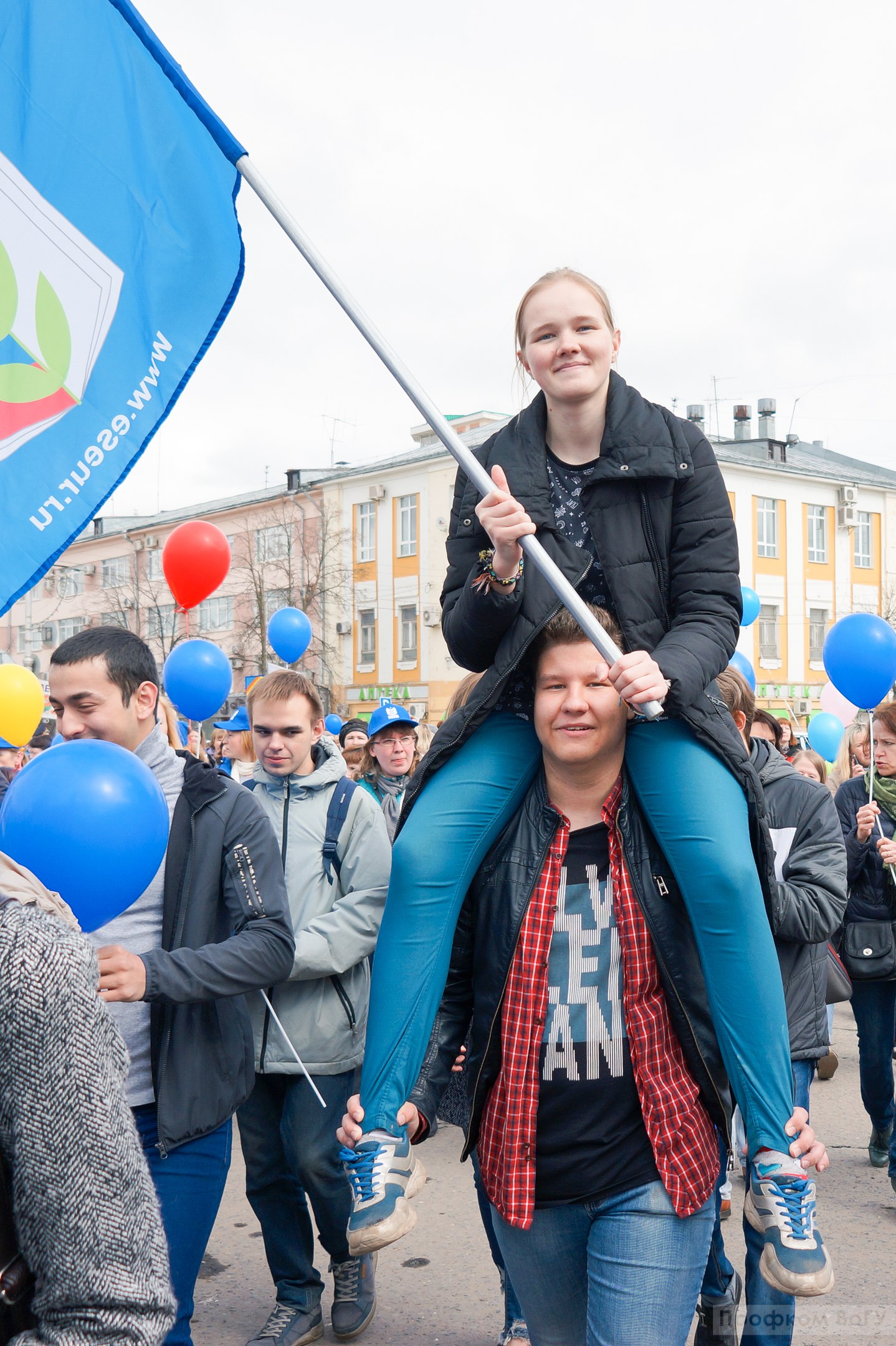 Ultimate Shoulder Rides Russian Students Wom
