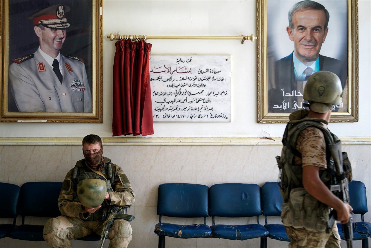 Russian GRU operators in the freshly liberated Deir-al-Zor city in ...