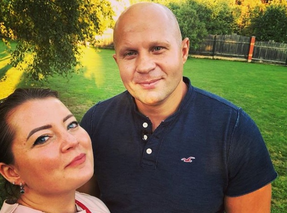 Robbie Fox And MMA Legend Fedor Emelianenko Eat Some Authentic Russian ...