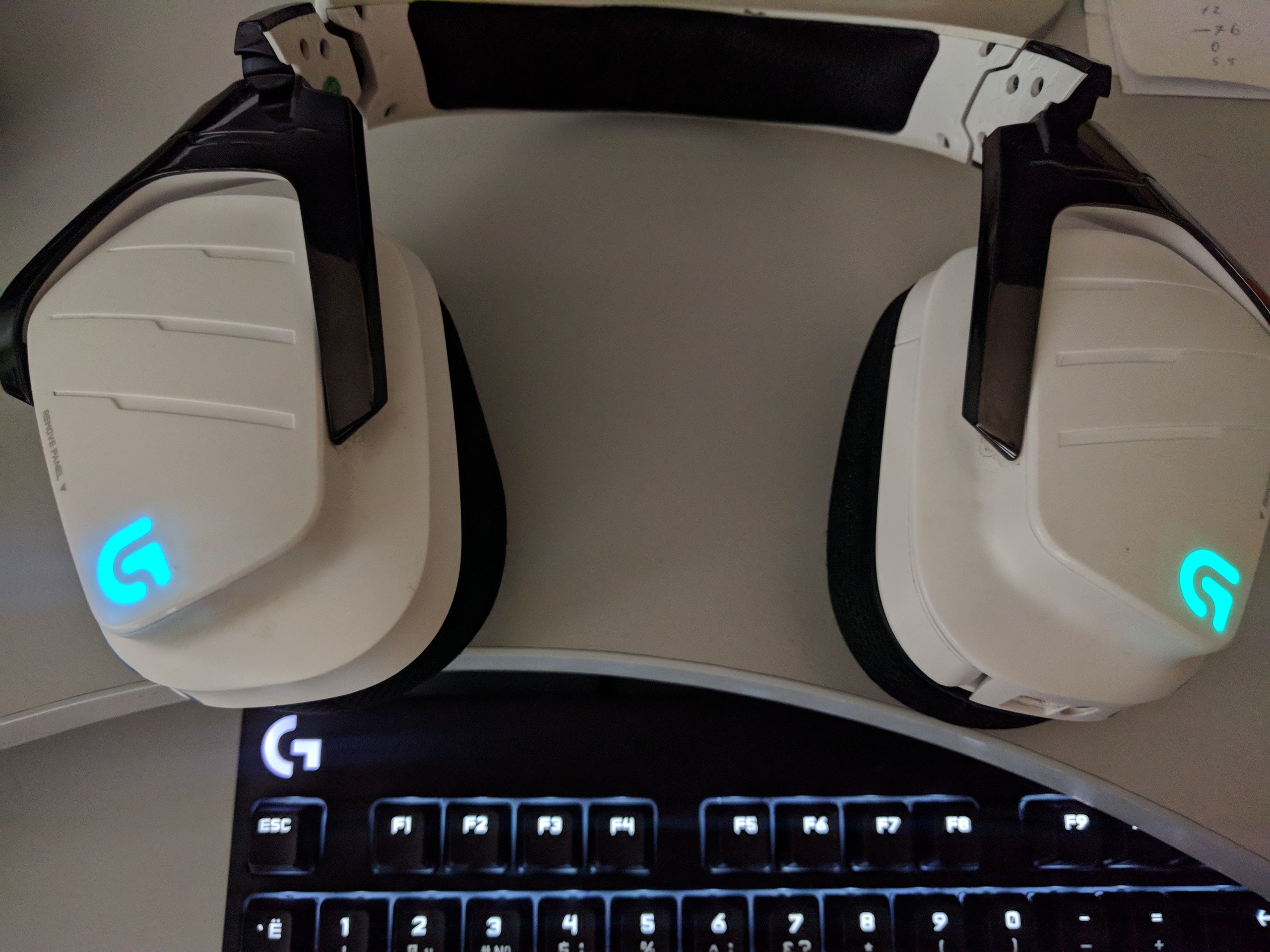 Logitech G933 RGB issue : r/LogitechG