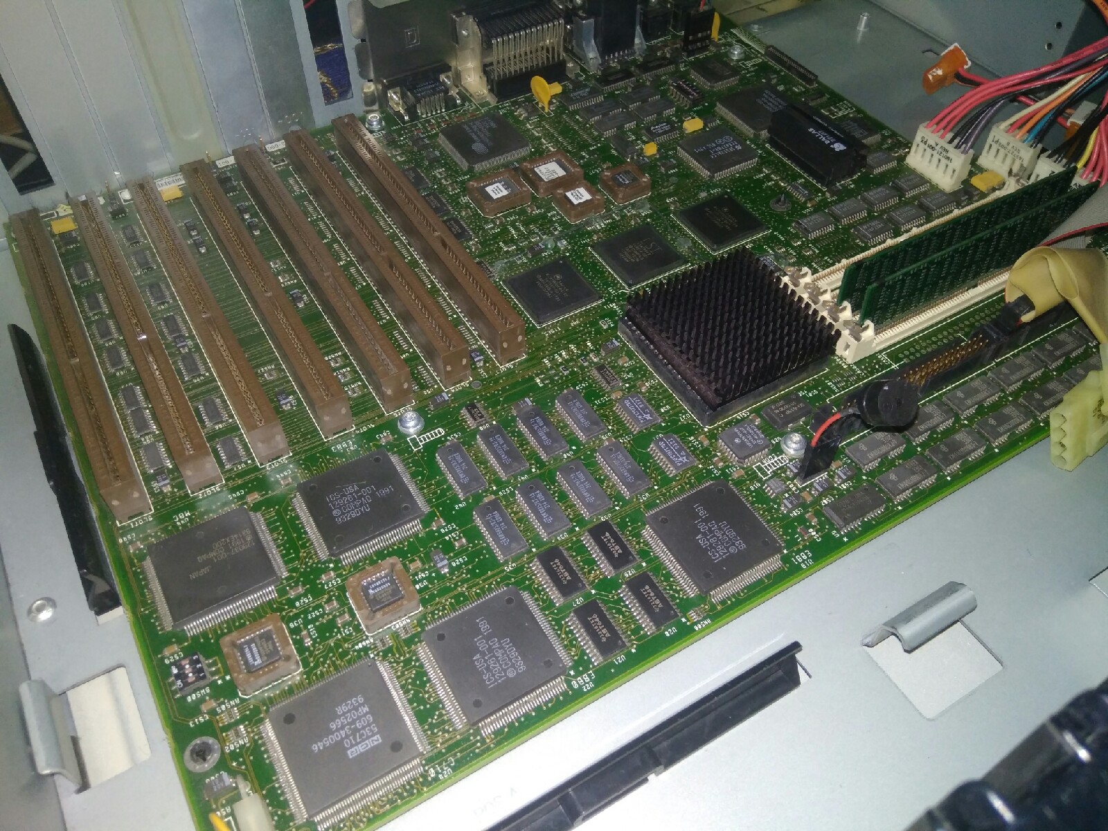 (1) Не поставить ОС на Compaq ProLiant 1000 - Полигон призраков