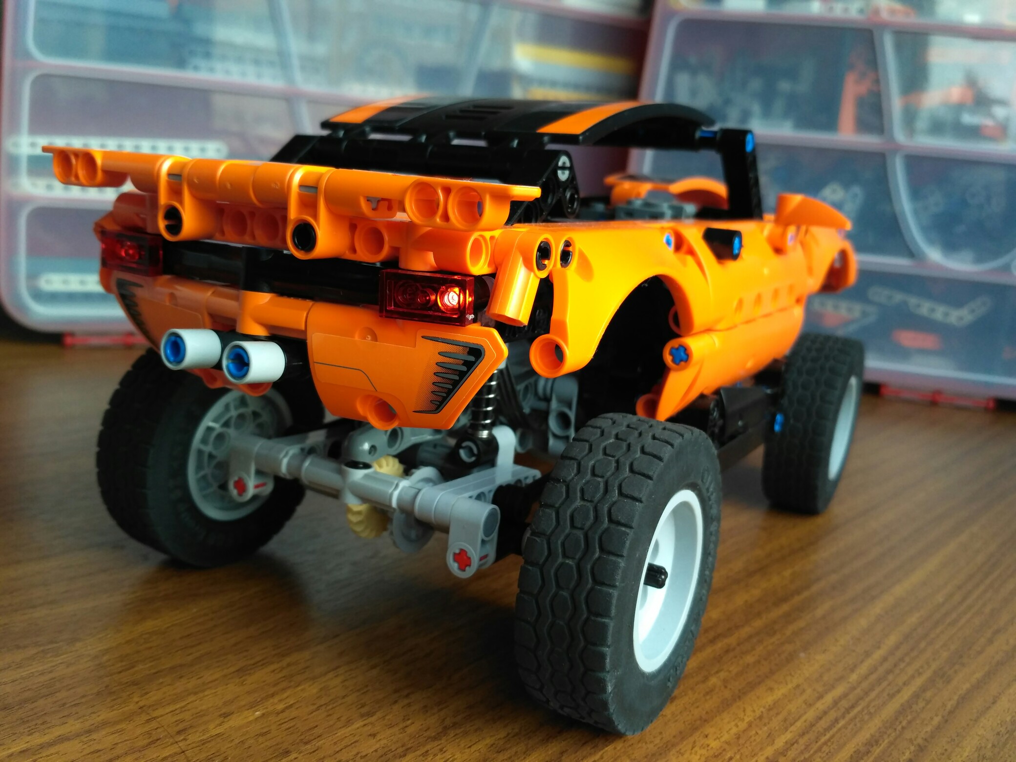 LEGO MOC Tomahawk SUV by xfeelgoodx | Rebrickable - Build with LEGO